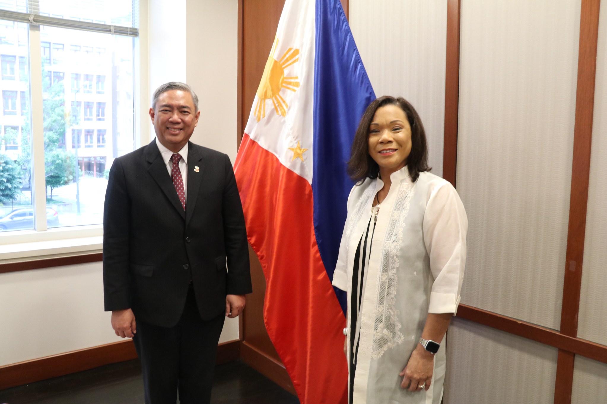 Philippine Consulate in Florida – Promoting Filipino and American ...